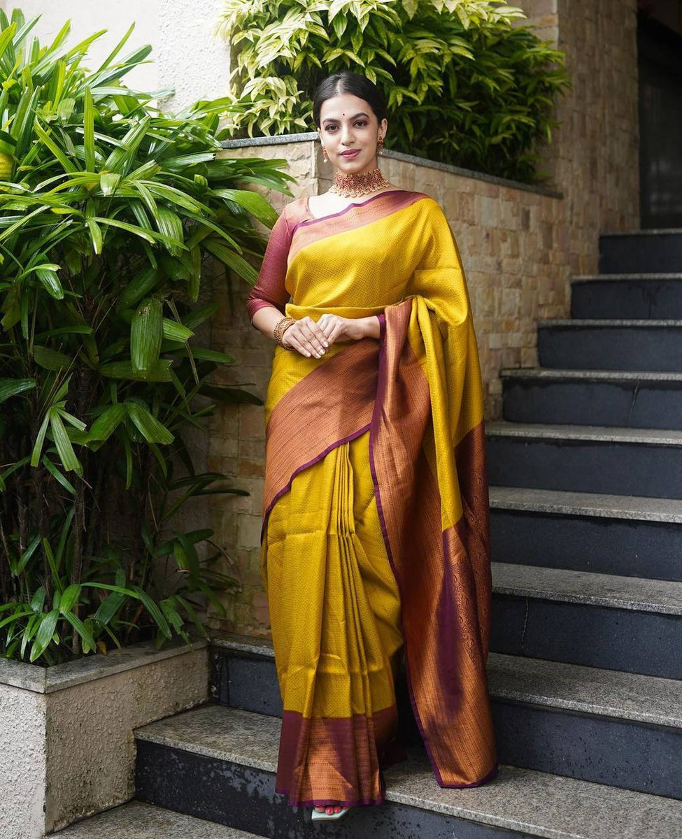 Ornate Golden Soft Kanjivaram Silk Saree With Moiety Blouse Piece – Arvisaa