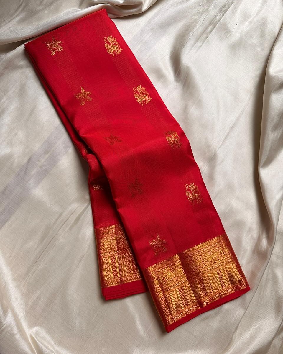 Devastating Red Soft Banarasi Silk Saree With Dalliance Blouse Piece ...